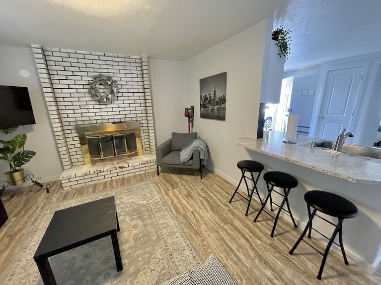 Private 2 Bedroom Guest Suite - Pet Friendly - Portland, OR