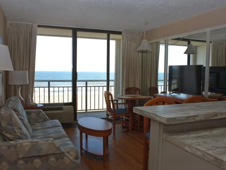 Four Sails Resort Oceanfront Condo With 2 Oceanfront Balconies - Virginia Beach, VA