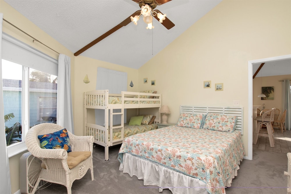 Beautiful Canal Front Home | 2 Bed, 2 Bath - Marathon, FL