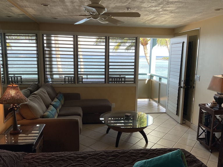 Napili Bay Perfection #201, Top Floor, Corner Unit, On The Beach! Specials! - Hawaii