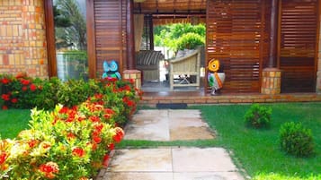 Smart TV 32 polegadas com canais a cabo