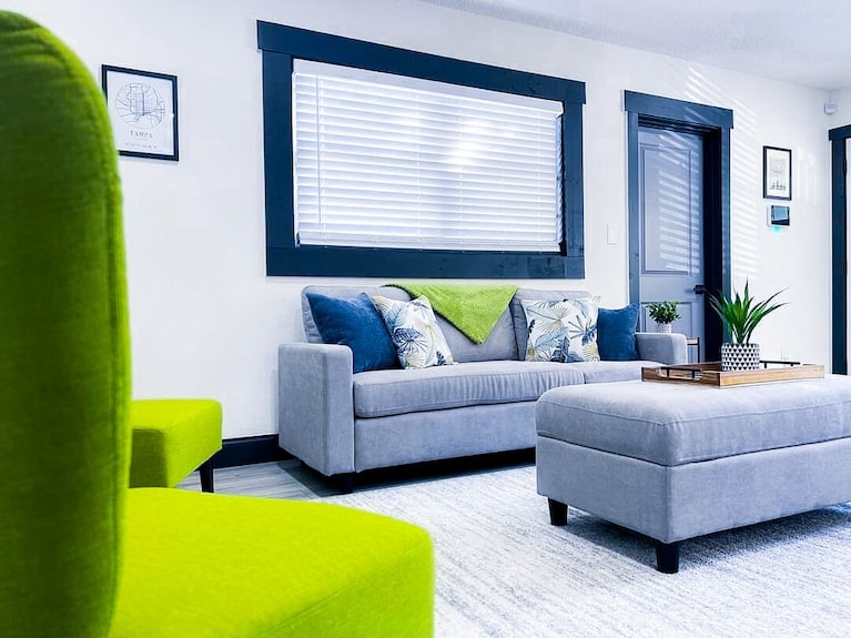 Charming Bungalow Centrally Located In South Tampa - Tampa Airport (TPA)