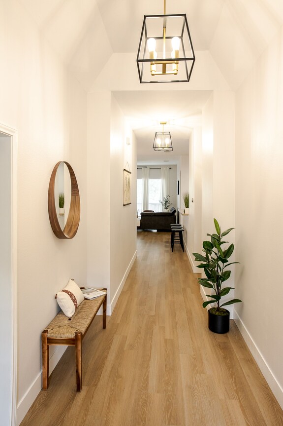 Centrally Located 3 Bedroom Home Inside Loop 1604 (30 Night Minimum Stay) - San Antonio, TX