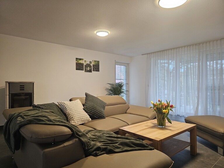 Arrive - Feel Good - Enjoy, Apartment Schwalbennest, N2 Bedrooms, Max. 5 Pers. - Laichingen
