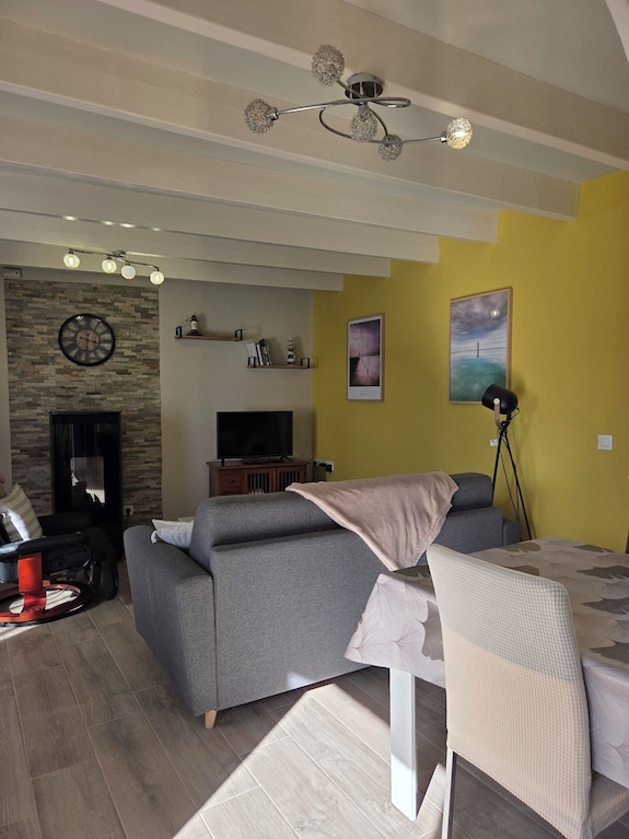 Traditional House 7 Minutes From The Beach, Close To Hiking Trails - Binic