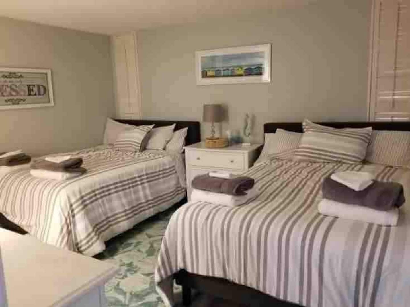 Lovely Ocean Front One Bedroom Condo With Outdoor Pool - Fenwick Island, DE