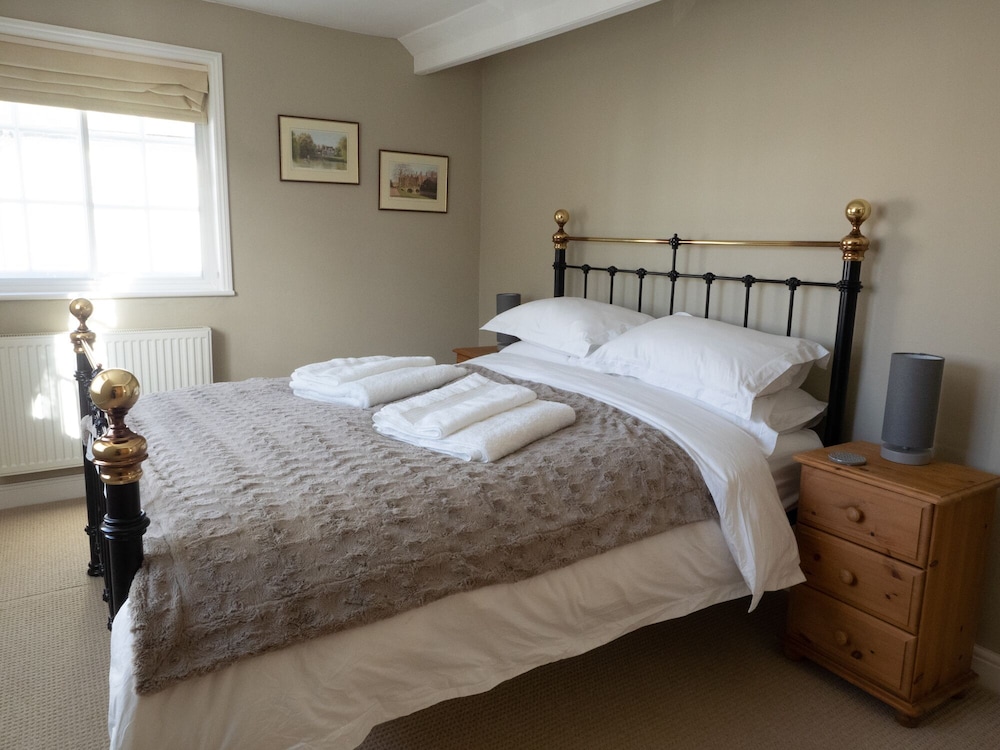Entire Cottage In Picturesque Village - Hertfordshire