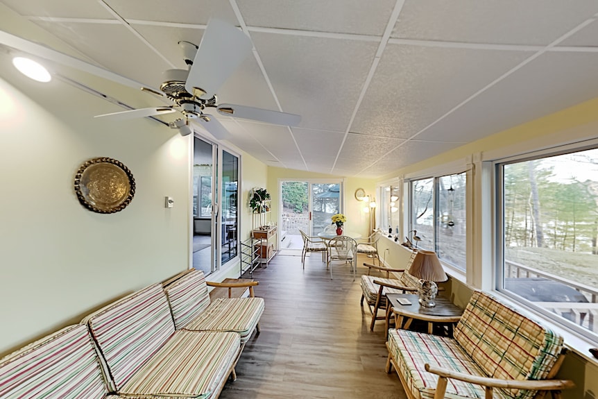 Mariner's Reach With Epic Water View. Pet Friendly Fenced-in Yard. - Maine