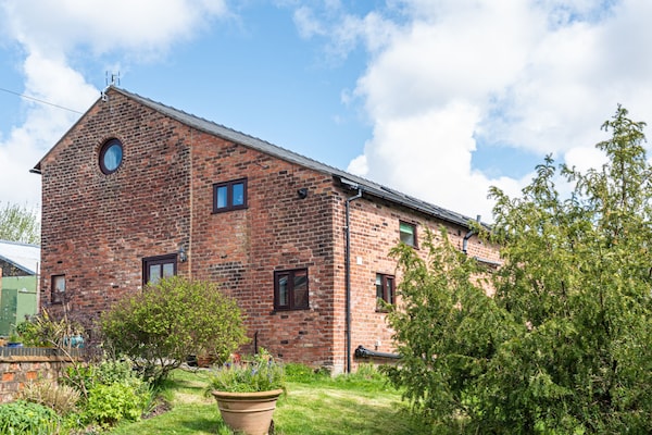 Brook Farm Barn - North Wales