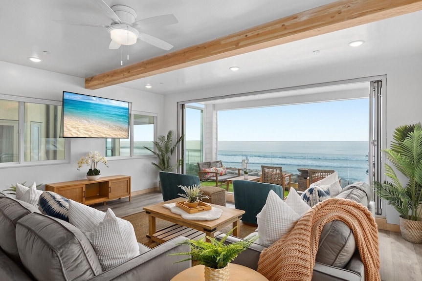 Stunning Beachfront Escape P807-1 - 오션사이드