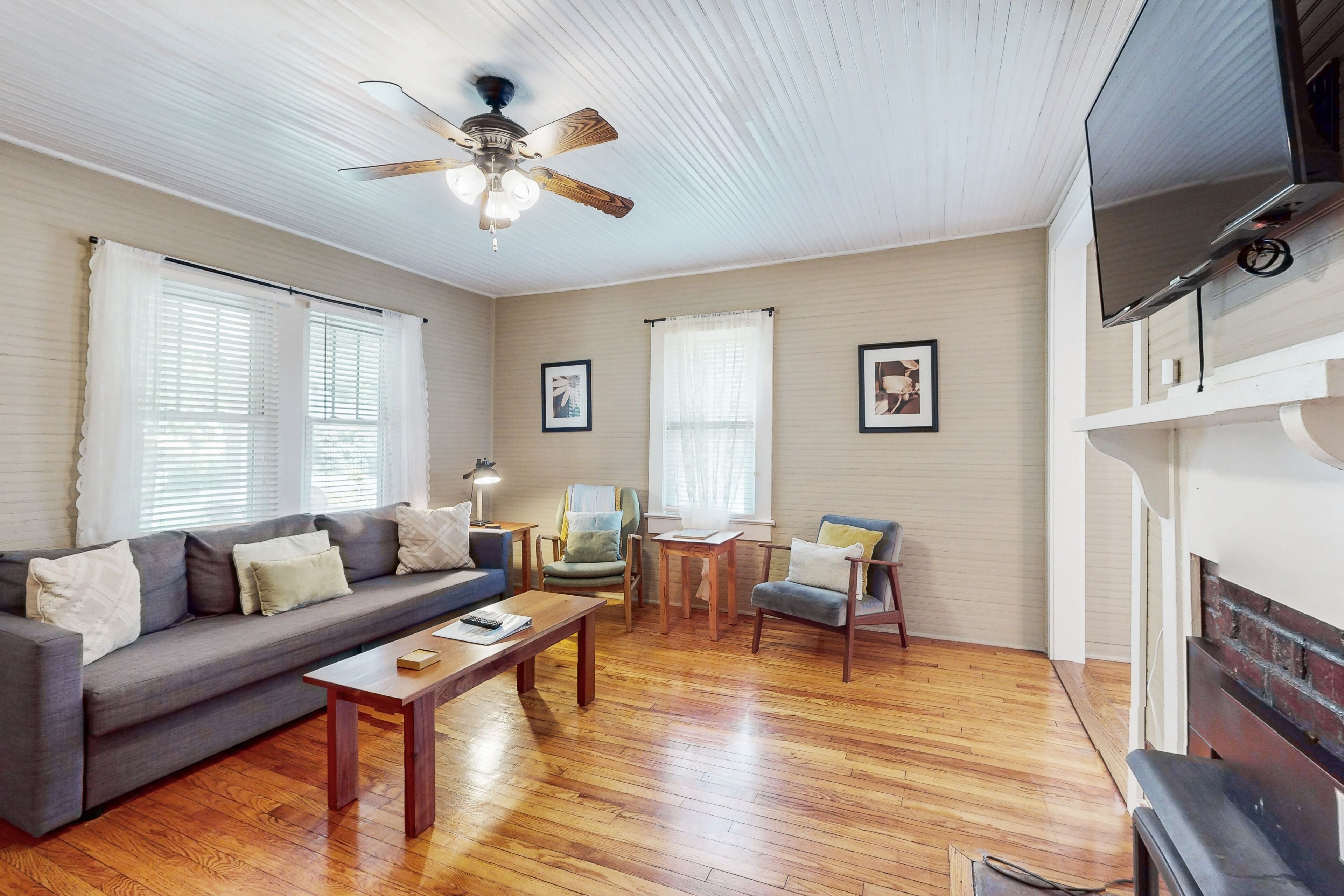 Vintage Home With Modern Updates - Near Biltmore, Chimney Rock & Lake Lure - Sierra Nevada