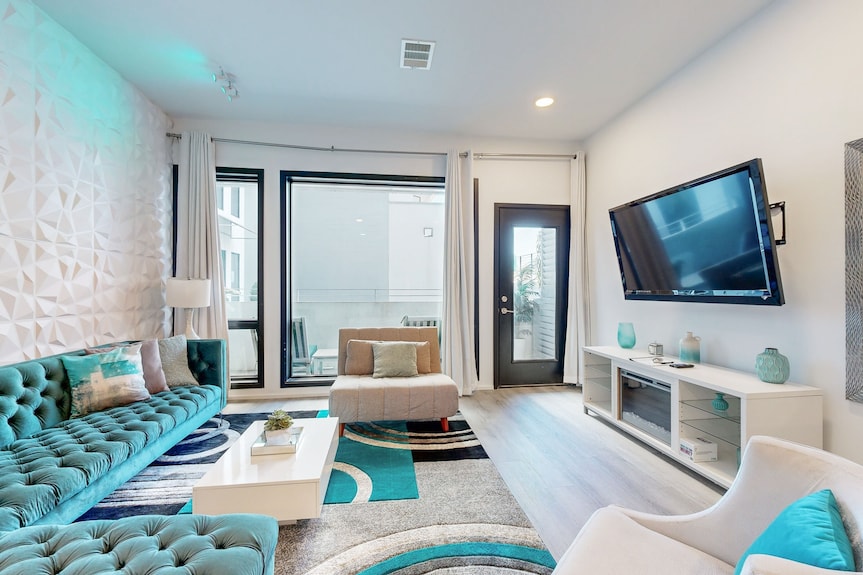 Ultramodern Condo In Luxury Complex With Wifi, Patio, Seasonal Pool, & W/d - Lipscomb University, Nashville