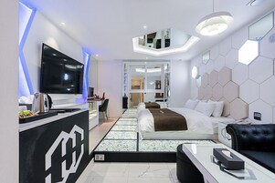 Quarto superluxo (2F, Self-Check in) | Individualmente decorados, individualmente mobiliados, Wi-Fi de cortesia