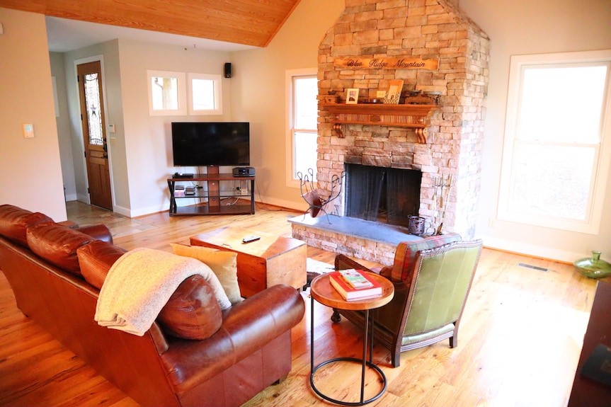 Cozy Modern Cabin Near Wintergreen And Bold Rock - Wintergreen, VA