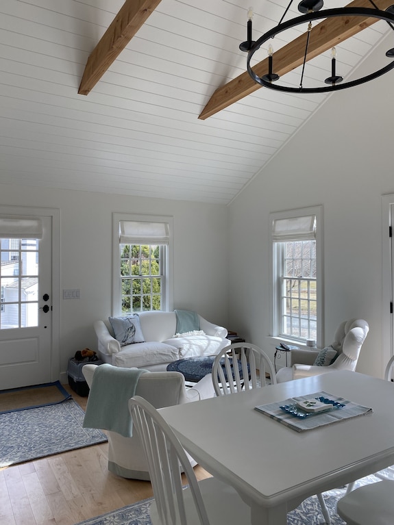 The Rose Cottage Of Sandwich Village - Massachusetts