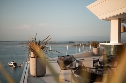 Laguna Faro Suites - Adults Only & Free Beach