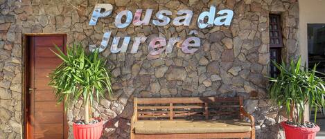 Fachada da propriedade