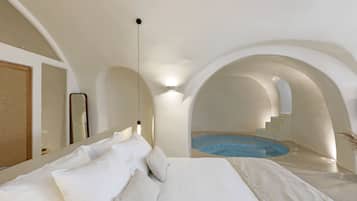 Executive Suite with Indoor Heated Pool | 1 quarto, cofre no quarto, quartos insonorizados