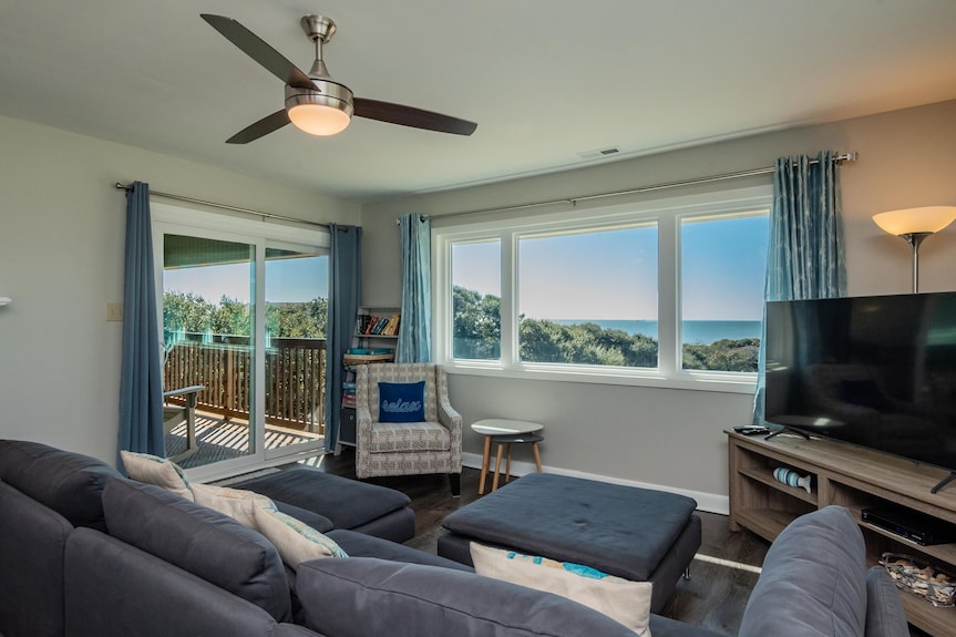 Castaway: Caswell Condo With Expansive Ocean Views, Community Pool, Community Be - Bald Head Island, NC