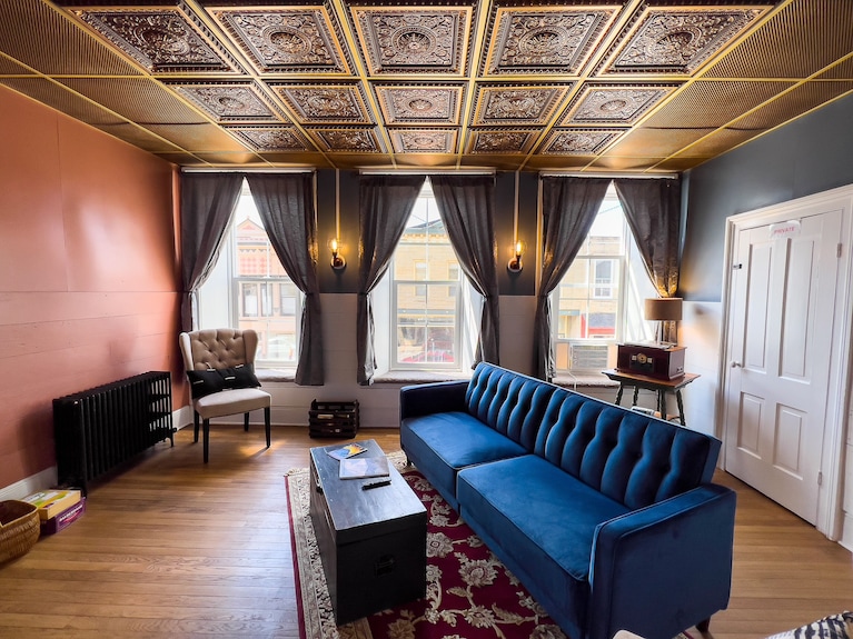 Close To Local Opera House - On The Main Drag - Wisconsin