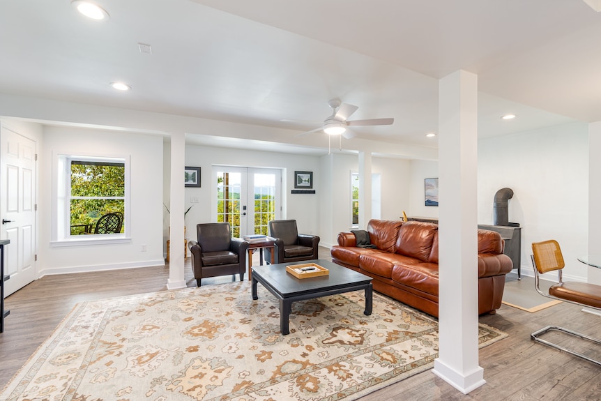 Riverfront Oasis With Mountain Views, Close To Town - Front Royal, VA