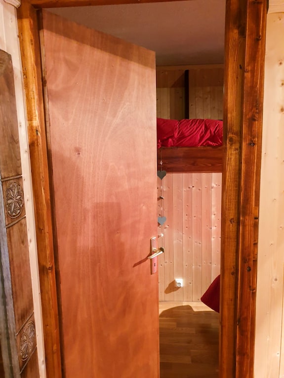 Chalet Overlooking Lake Geneva - Haute-Savoie