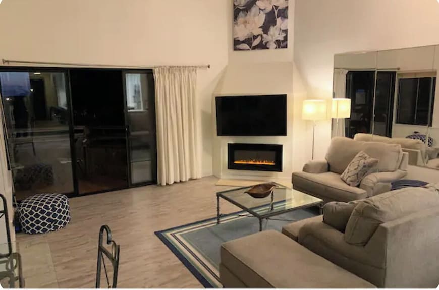 Beautiful Monterey Bay & Close To Golf! - Monterey, CA