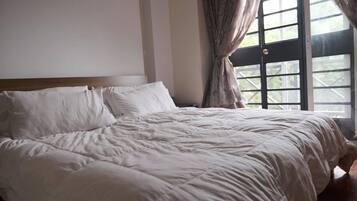 Apartamento, 1 cama Queen | 1 quarto, ferros/tábuas de passar roupa, Wi-Fi de cortesia