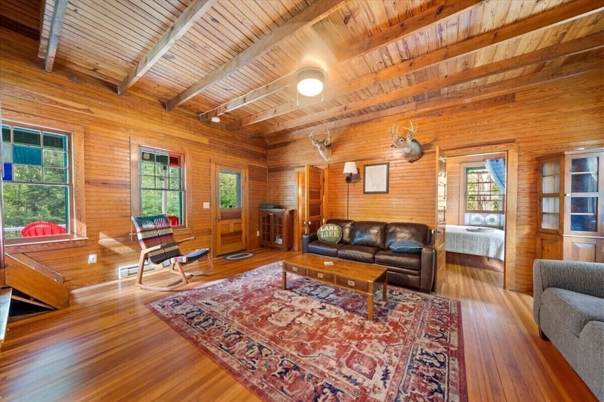 Pet Friendly, Private, Clean, Perfect Lake George Location - Lake George, NY