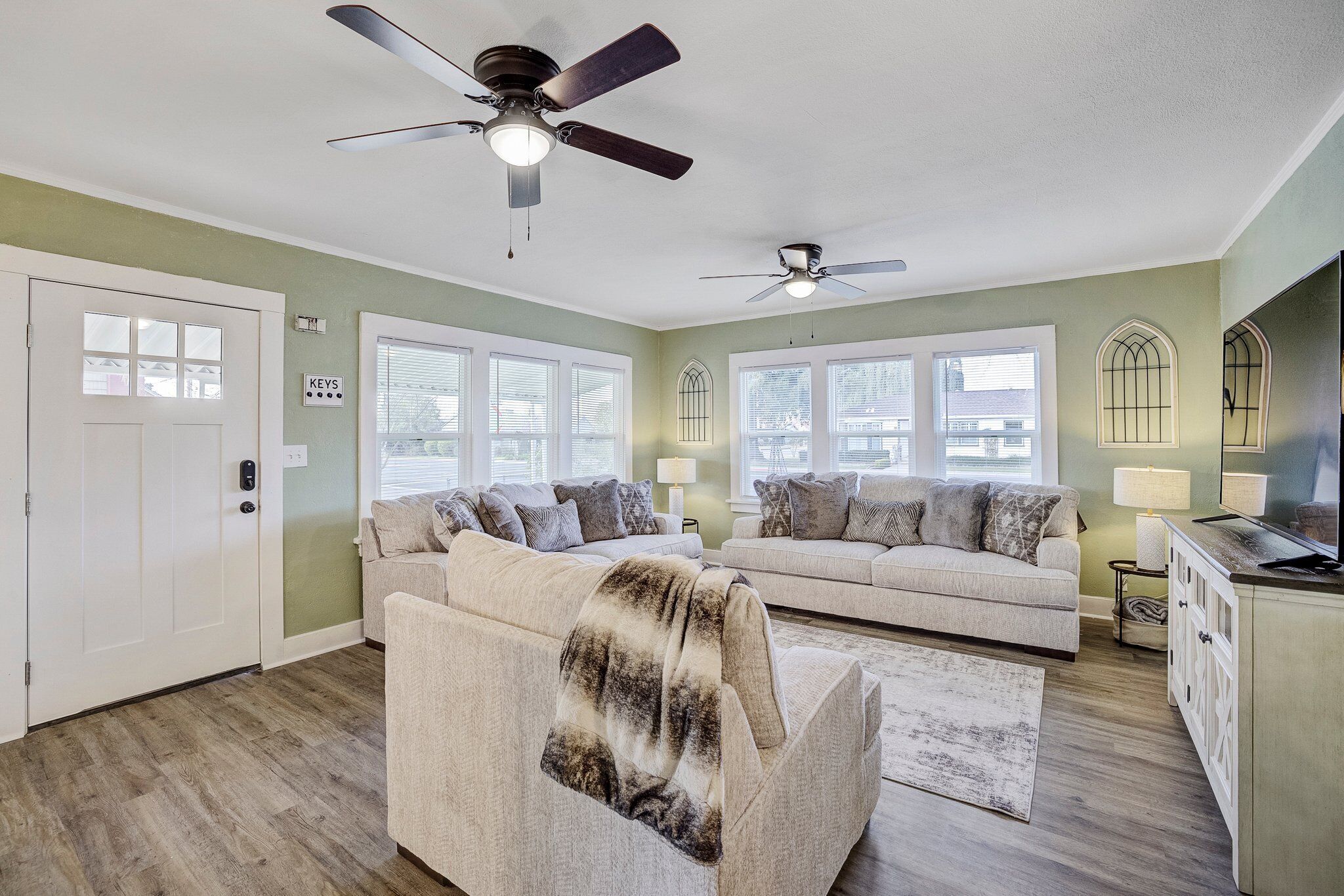 New! Cozy Sunset Getaway|your Home Away From Home - 洛迪