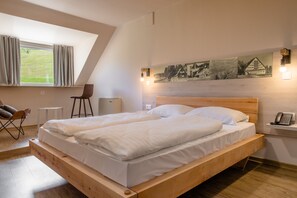 Arena double room with view | Frigobar, cofres nos quartos, escrivaninha, Wi-Fi de cortesia