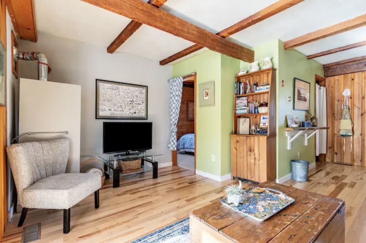 Apartment In Historic Farmhouse - Colchester, VT