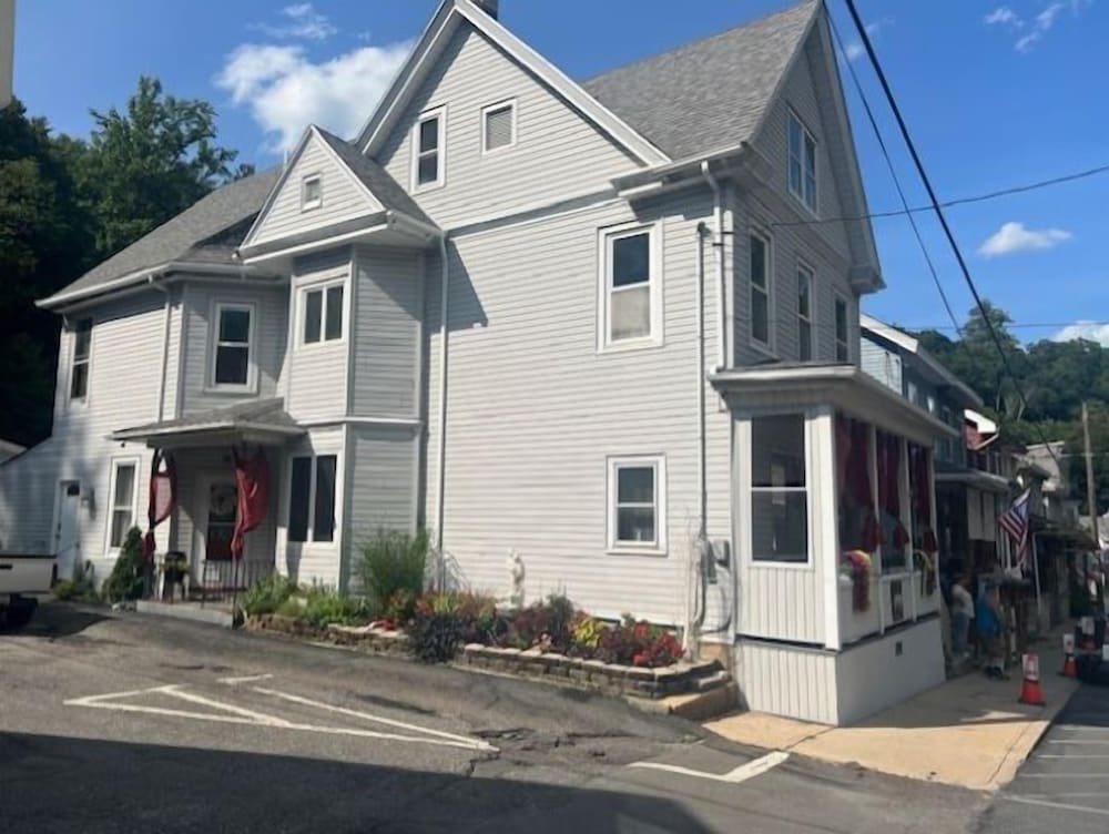 Trails End Bed And Breakfast - Jim Thorpe