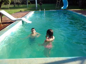 Piscina externa sazonal