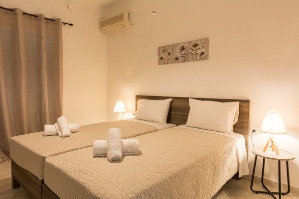 Euphoria Complex - Corfou