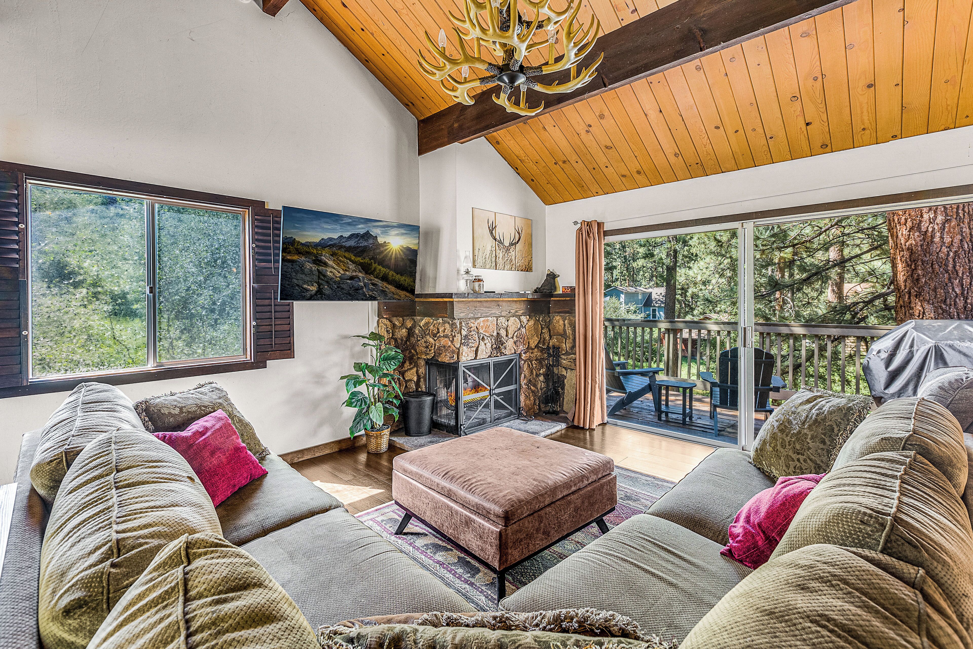 1 Mi To Slopes: Big Bear Ski Haven W/ Hot Tub - Big Bear Lake, CA