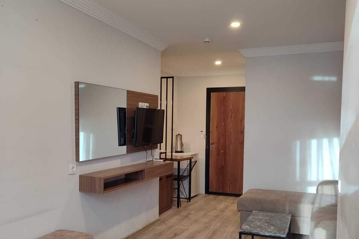 Quarto casal standard | 1 quarto, roupas de cama premium, frigobar, escrivaninha