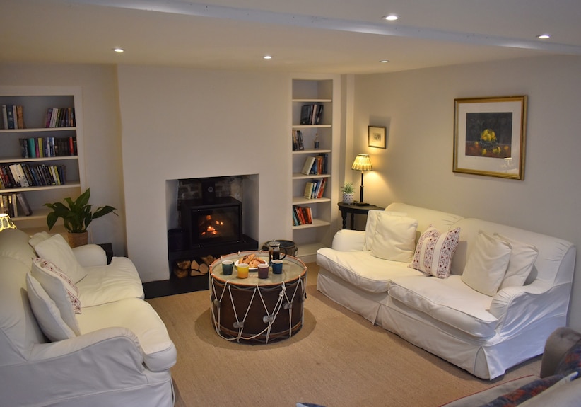 Modern, Spacious Town House Located In Central Chichester And Sleeping 8 - Dogs Very Welcome! - South Downs