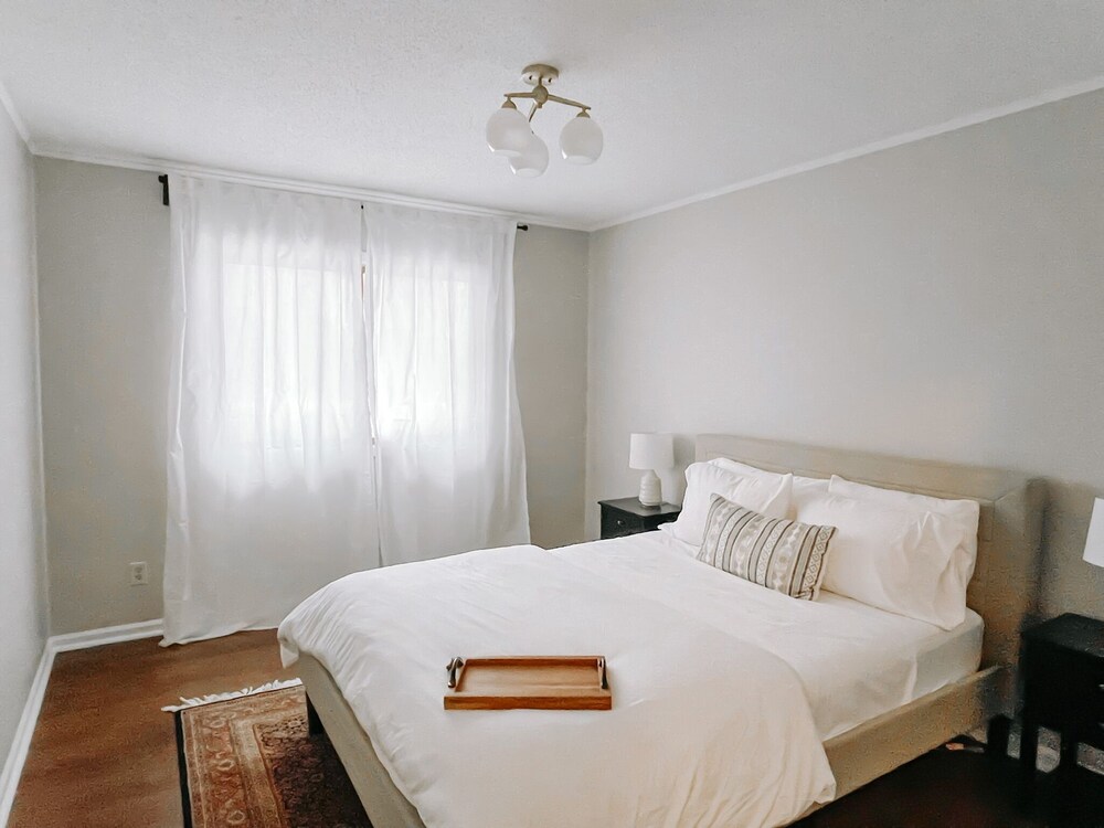 Cheerful 2 Bedroom In Downtown Grass Lake | Bikes - Jackson, MI