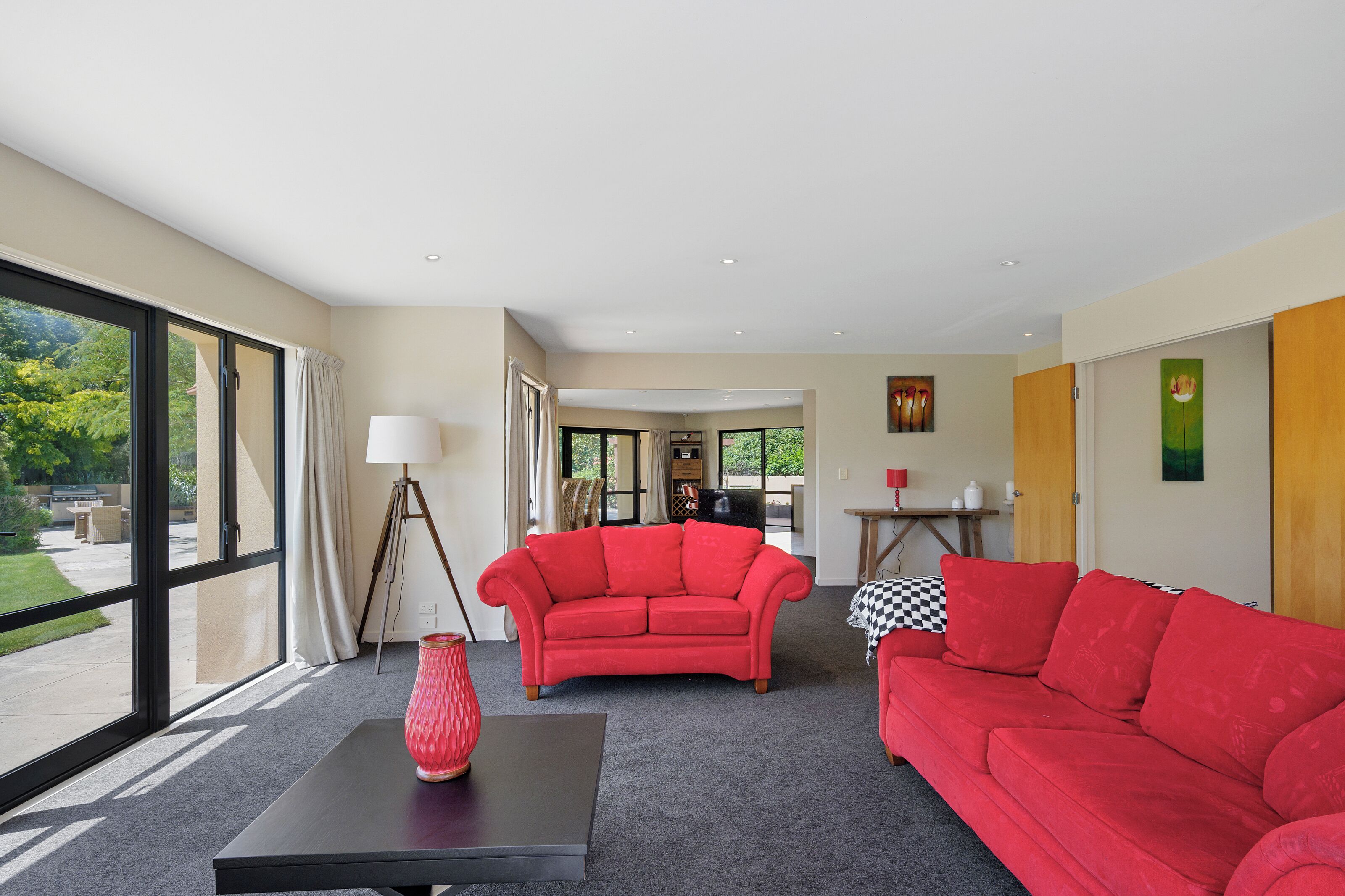 Rural Luxury - 5 Bedroom Getaway - West Coast