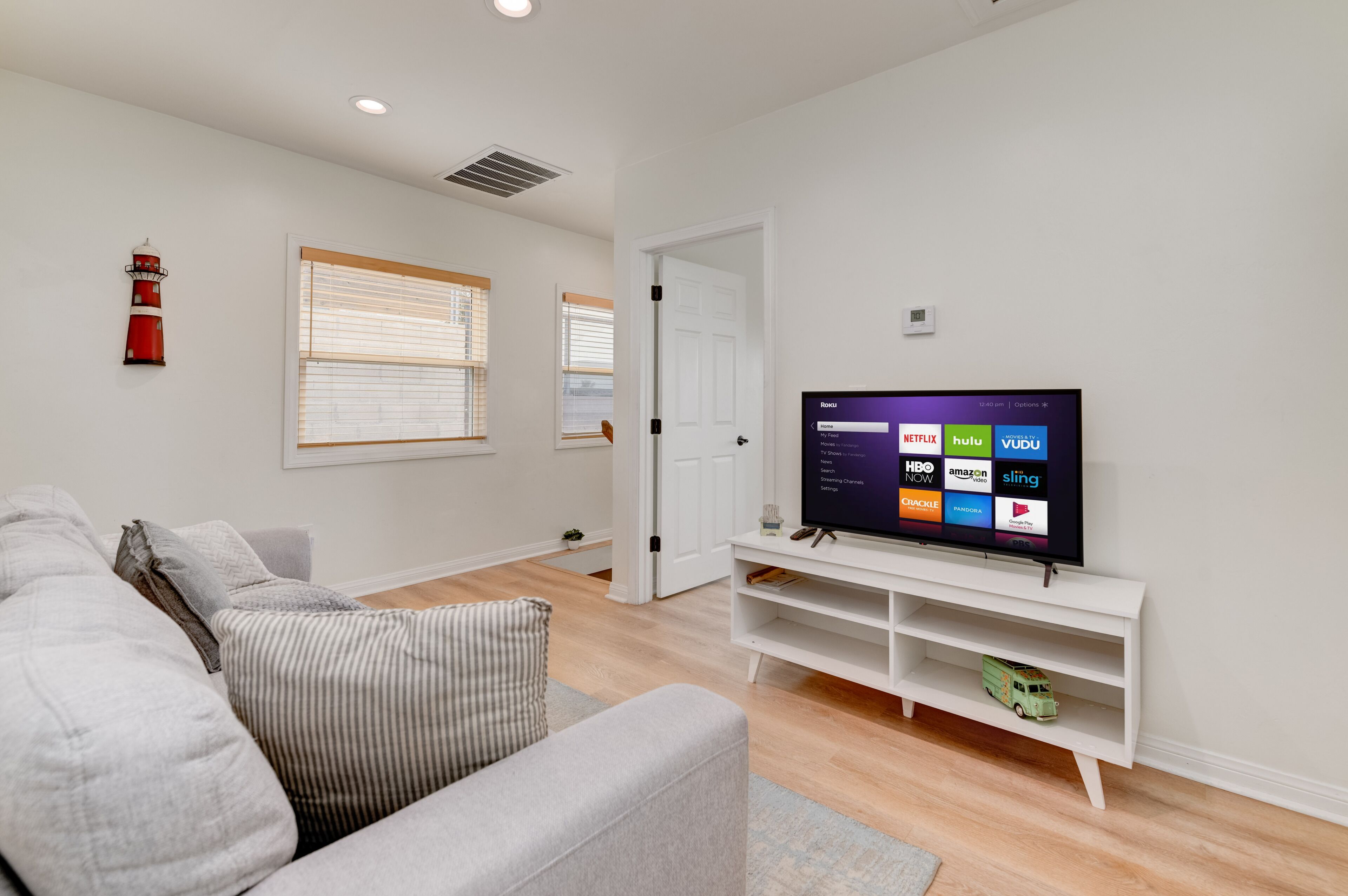 Cozy 3br Renovated Home With Scenic Views! Near Downtown/airport/gaslamp Quarter - Tierrasanta - San Diego