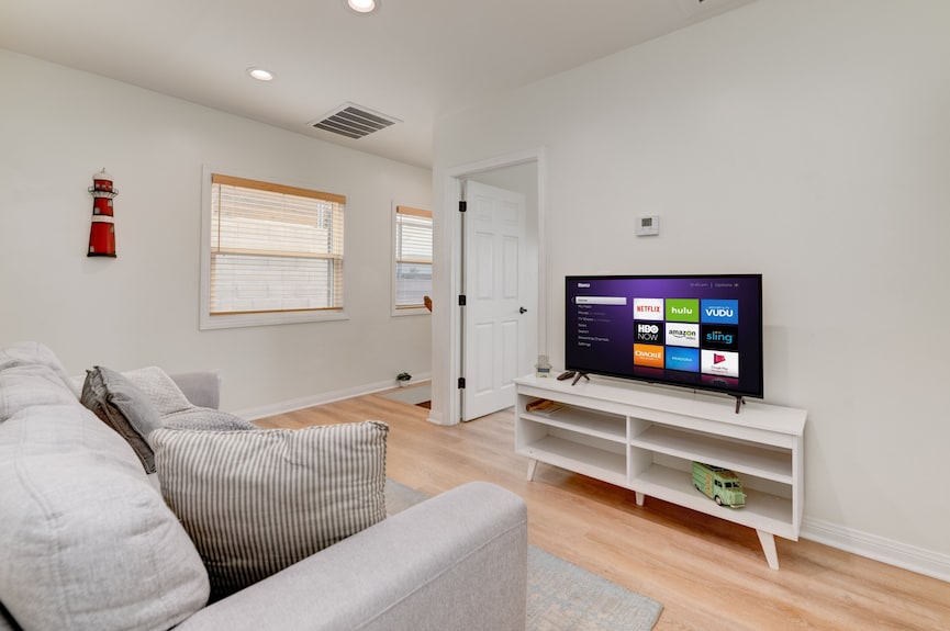 Cozy 3br Renovated Home With Scenic Views! Near Downtown/airport/gaslamp Quarter - Tierrasanta - San Diego