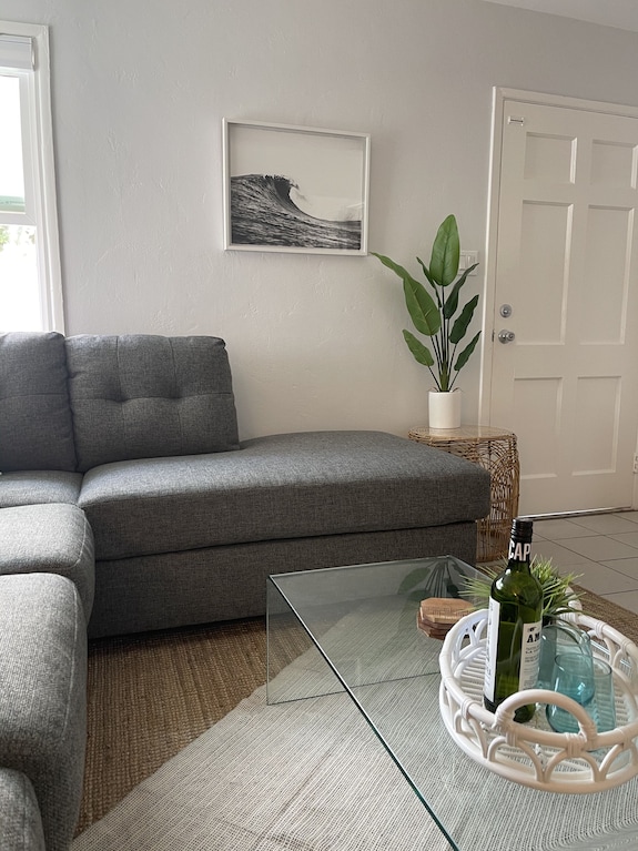 2 Bed 2 Bath 3 Blocks From Water! Sleeps 6 - Dog Run! - Oceanside, CA