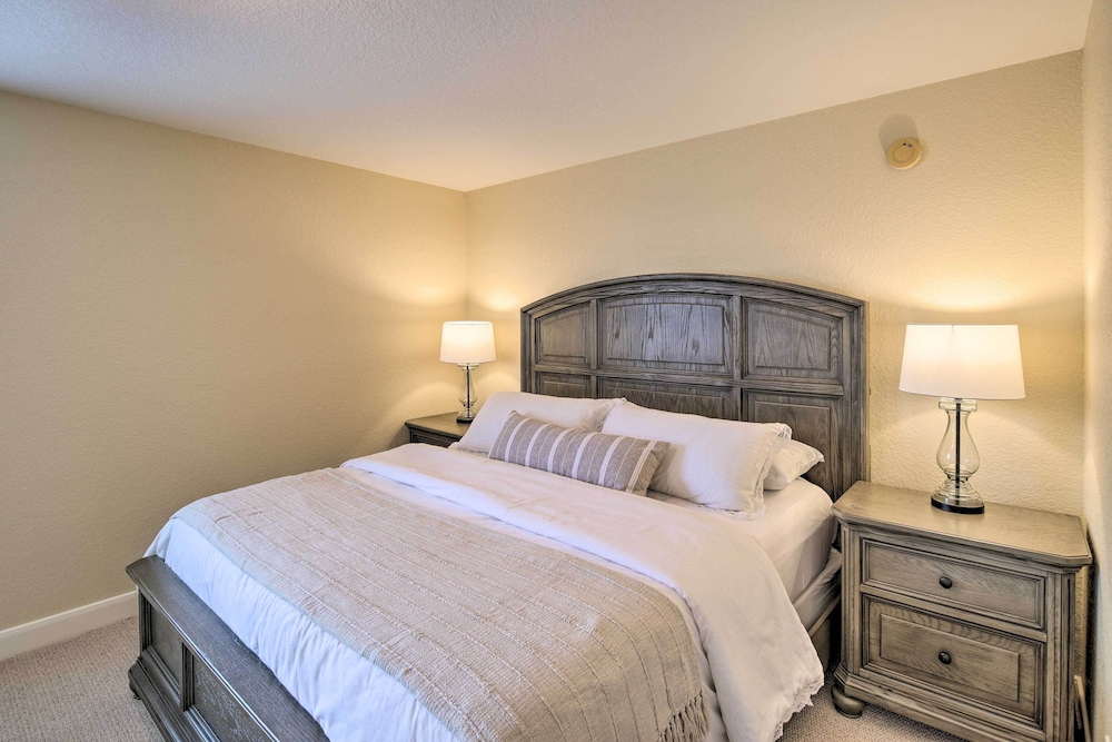 Apt W/ Balconies - Steps To Kemah Boardwalk! - Kemah, TX