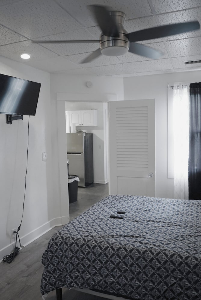 1 Bedroom, Luxury Loft - Cincinnati, OH