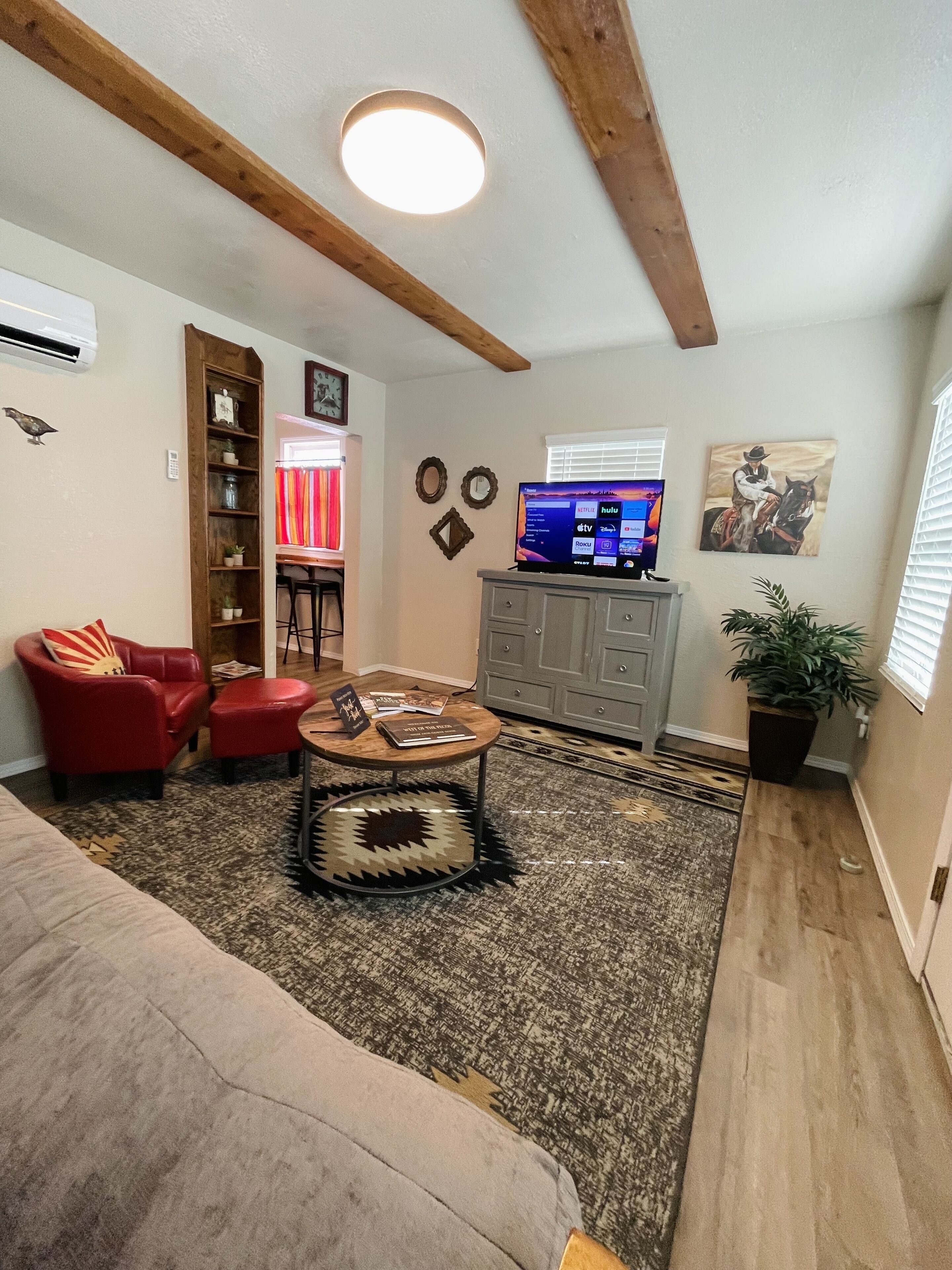 Cozy Little Home "West Of The Pecos". - Carlsbad, NM