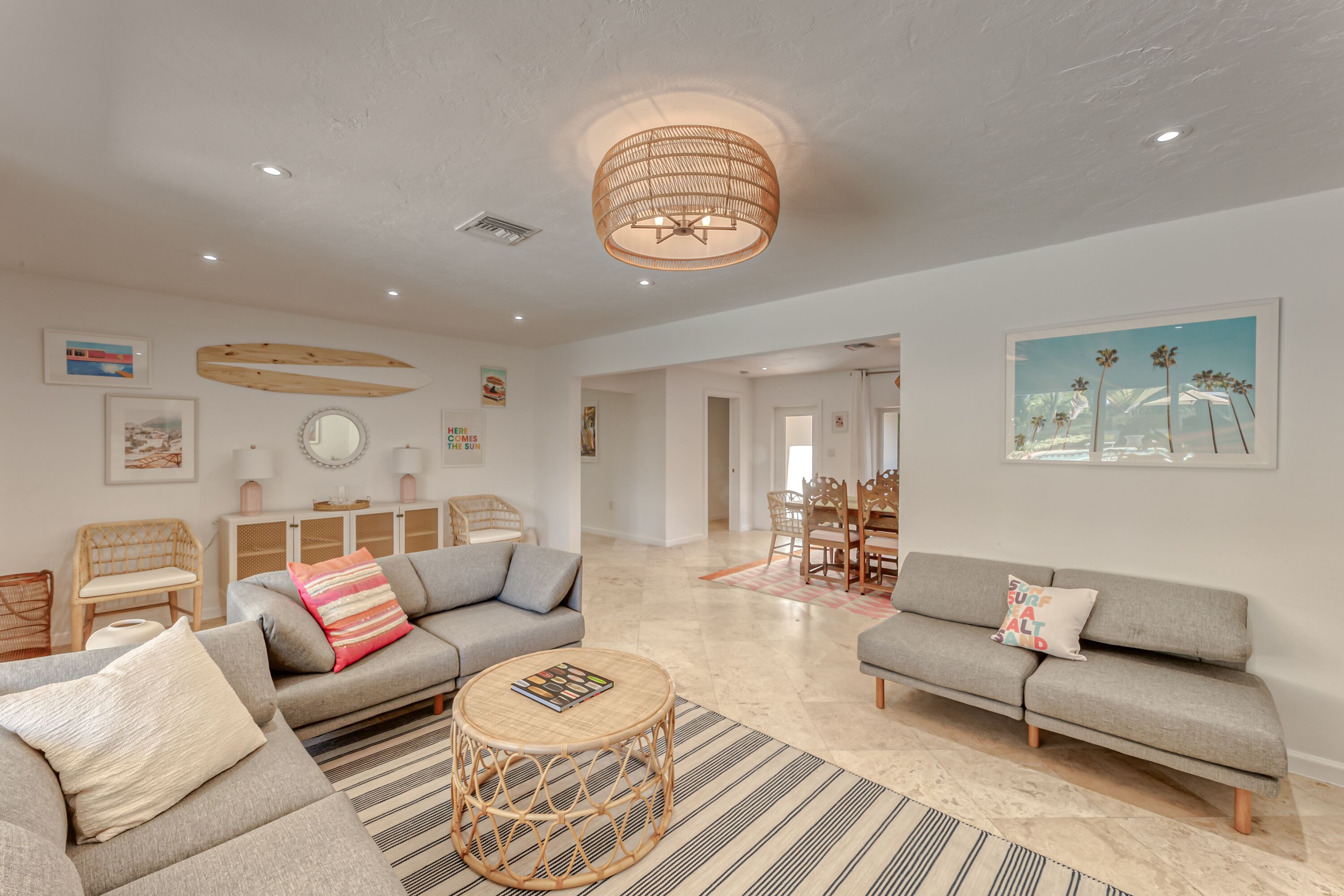 Newly Renovated Beach House W Heated Pool, 4 Br, 3 Ba - Fort Lauderdale