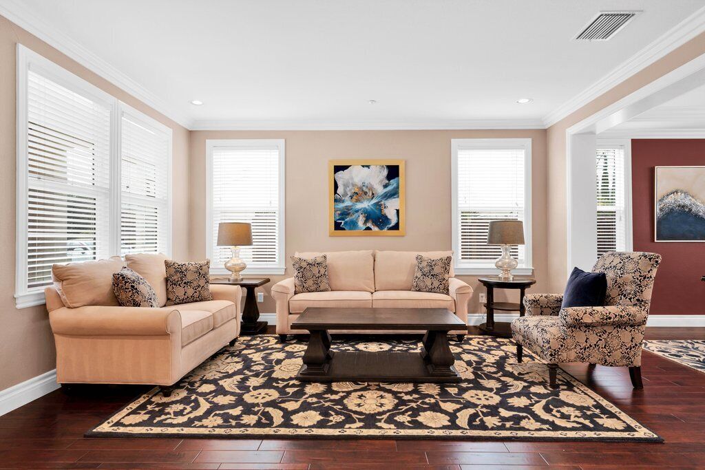 Brentwood Posh 5-bedroom W/steam Shower Near Hwy - Brentwood, CA