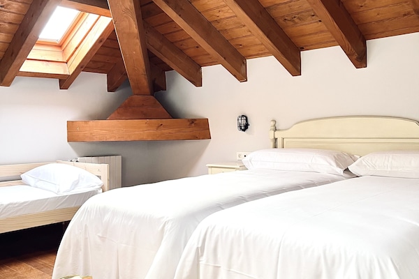 Quarto premium | Roupas de cama de algodão egípcio, roupas de cama premium, escrivaninha