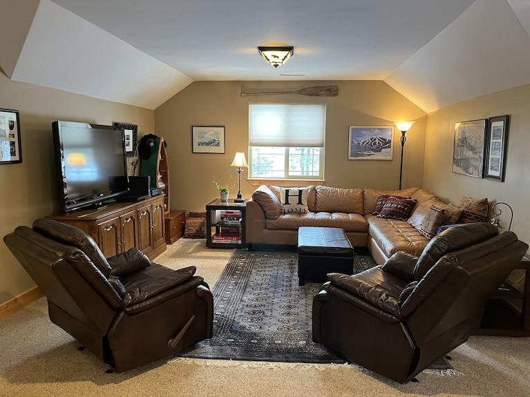 Central To The Hub Sports Center, Biking, Hiking, Walking, Running And Lakes! - Mount Spokane State Park, Mead